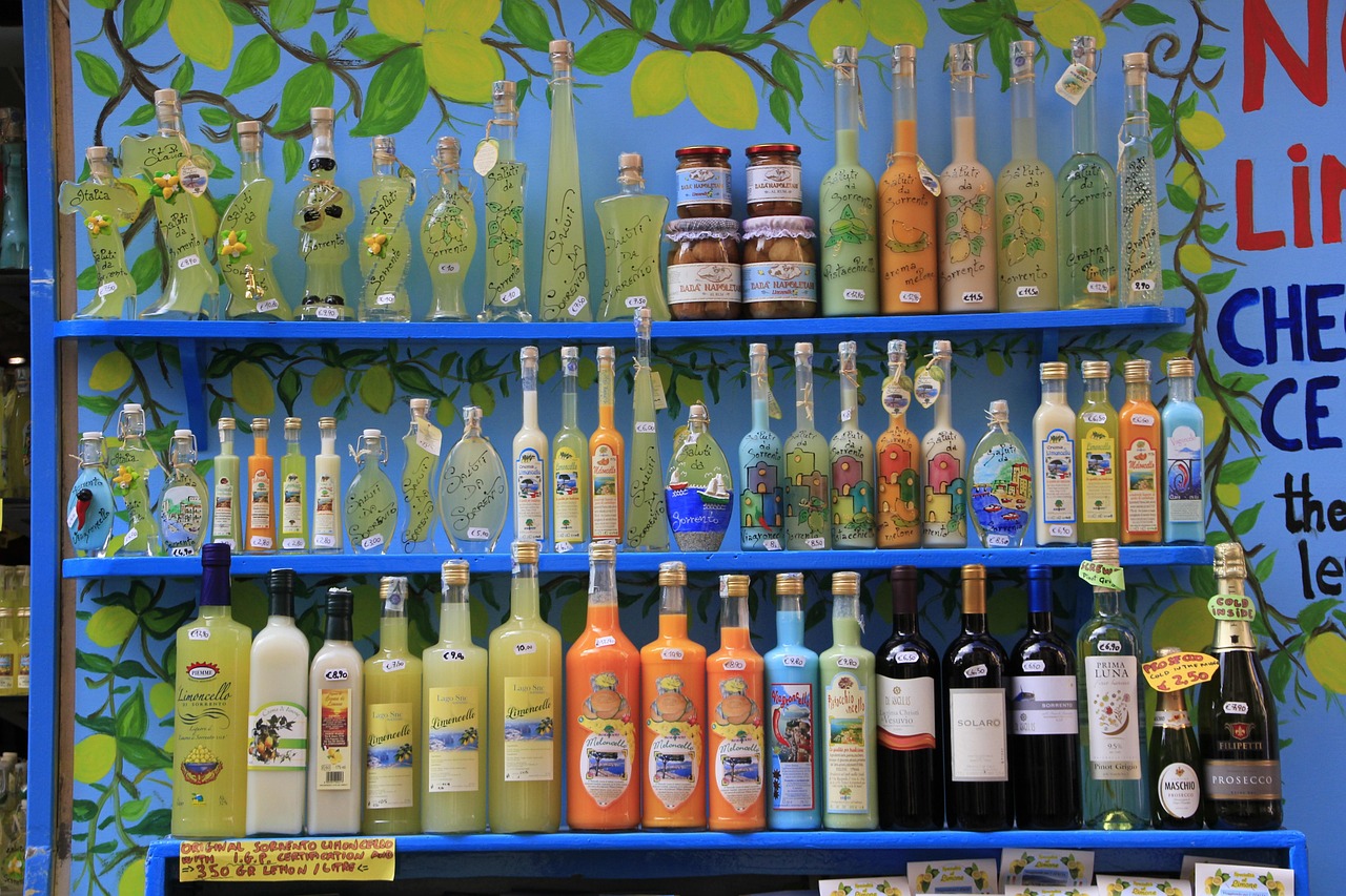 Limoncello & Meloncello: Italy’s Liqueur Guide 2025 | VayCay